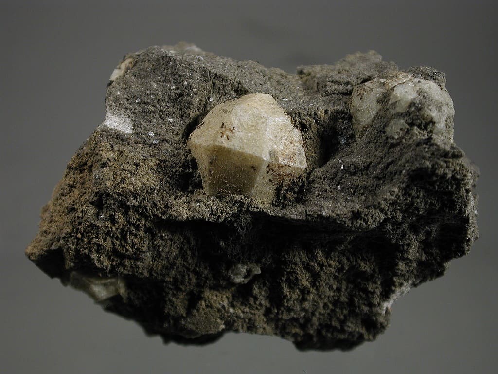 Leucite: diffusione, proprietà, usi - Chimica Today